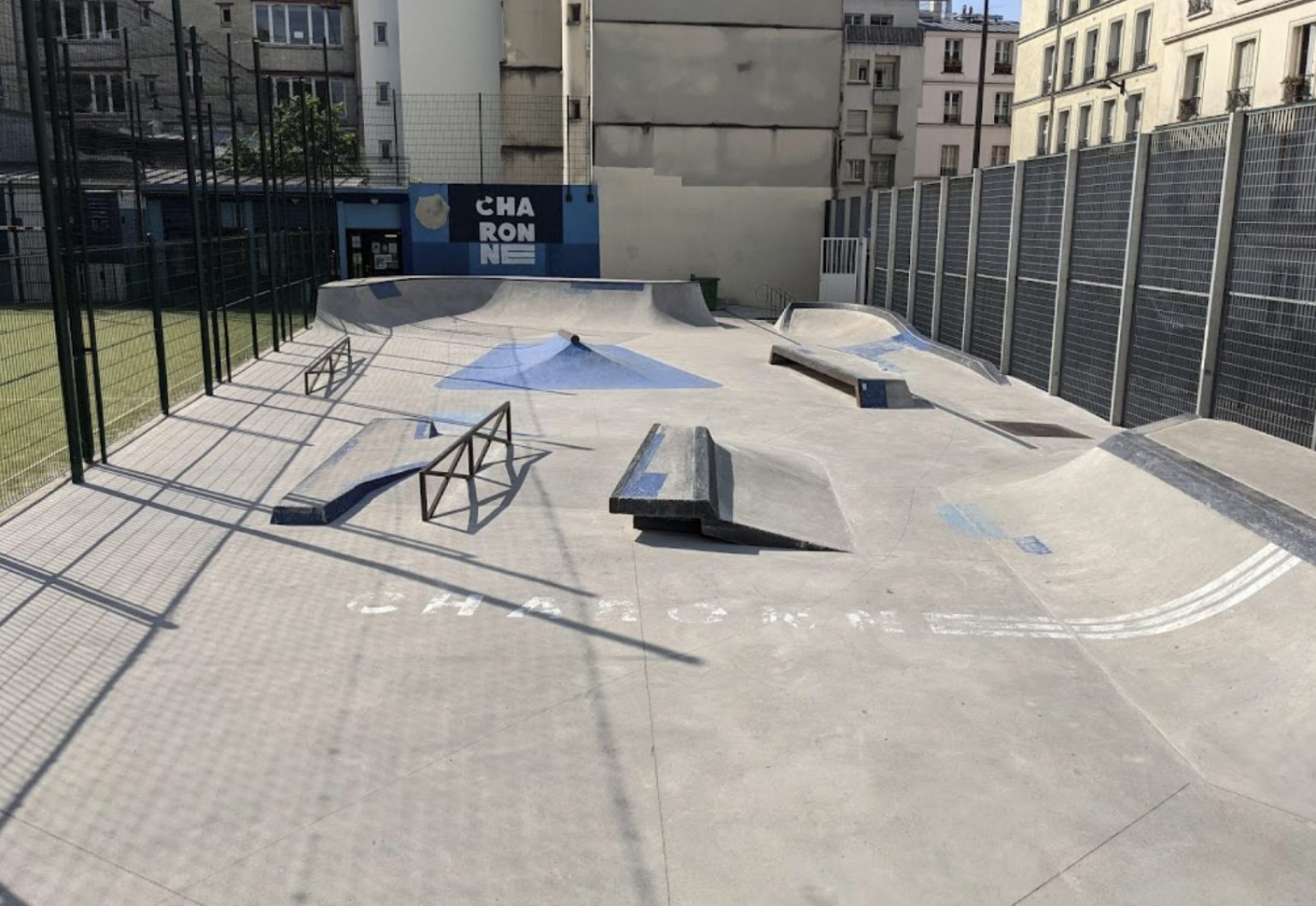 Espace Glisse de Paris 18 - Du sang sur le goudron