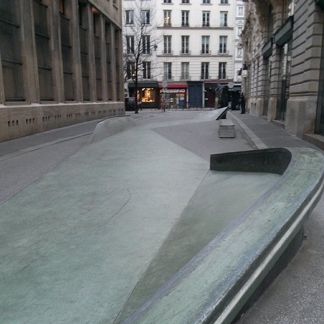 Les 5 Meilleurs Skateparks de Paris - Skateparks.fr